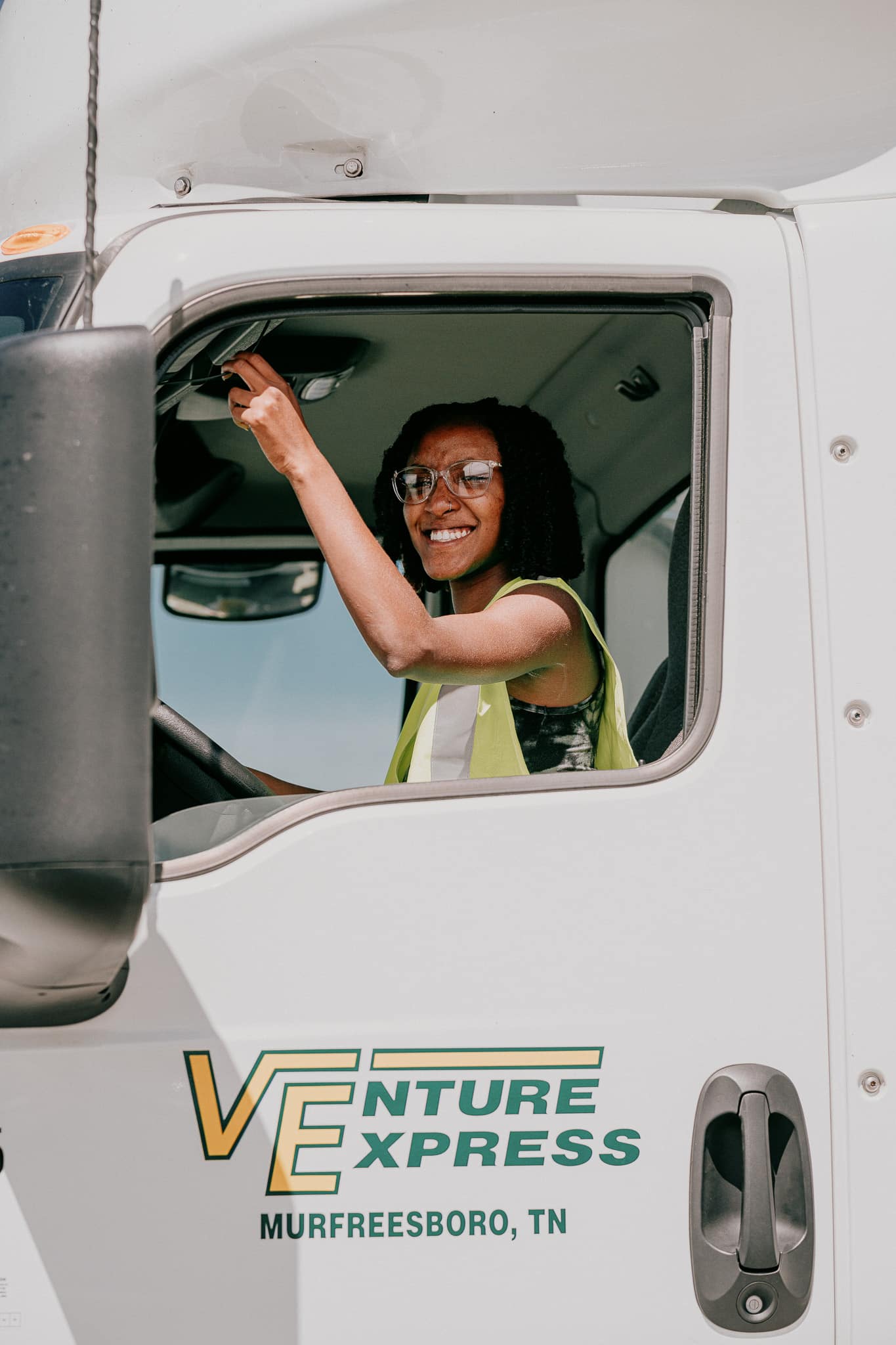 Venture Express | Reliable Freight Solutions & Trucking Jobs