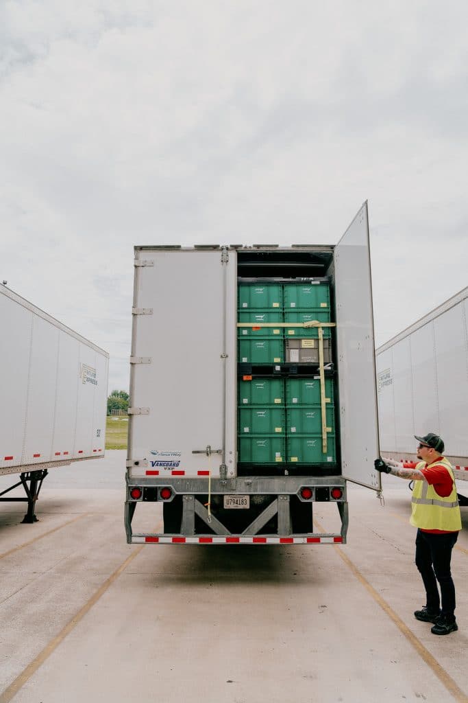 OEM Automotive Freight Delivery | Venture Express